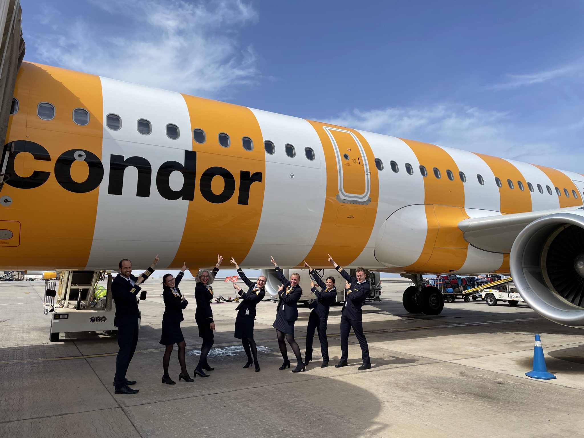 Bildergalerie: Condor zieht sich Streifen an - Condor BLOG